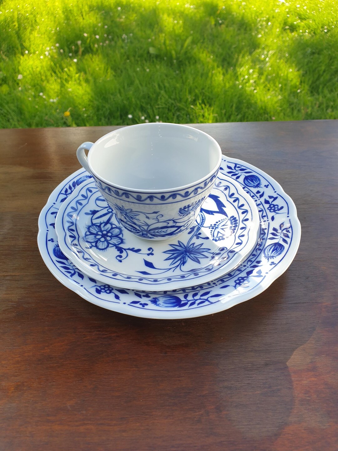 Triptis Porcelain Onion Pattern Cup Saucer Cake Plate Made in GDR, DDR ...