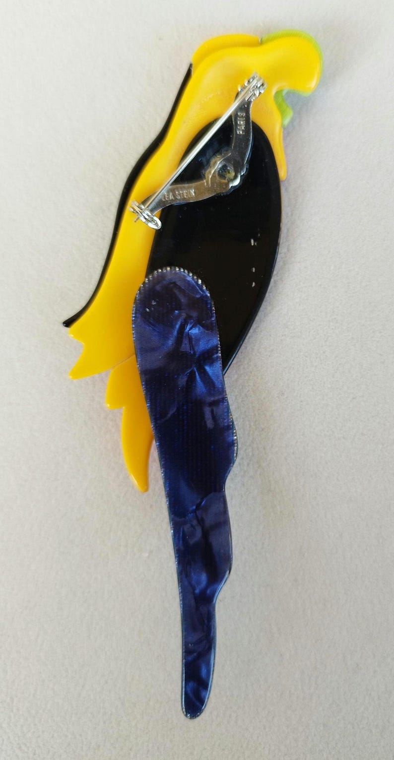 Lea Stein Parot brooch in perfect condition never worn. Size WIDTH 7 ...