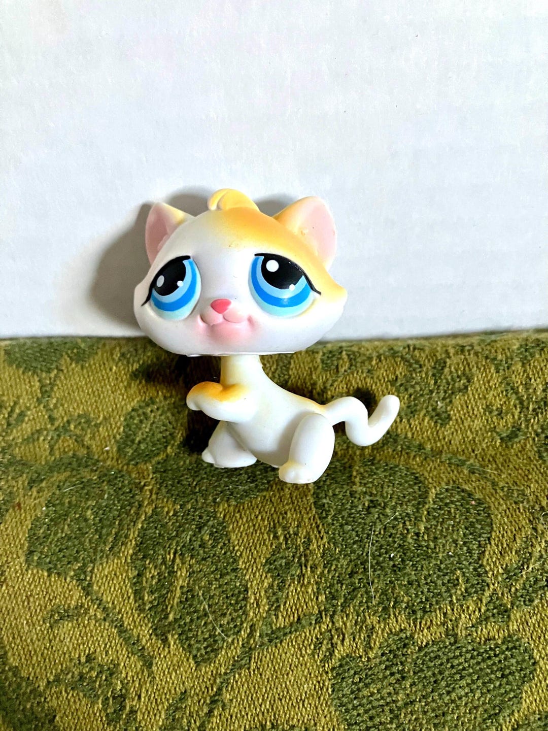 Hasbro Littlest Pet Shop LPS White Cat With Blue Eyes and Short Hair - Etsy