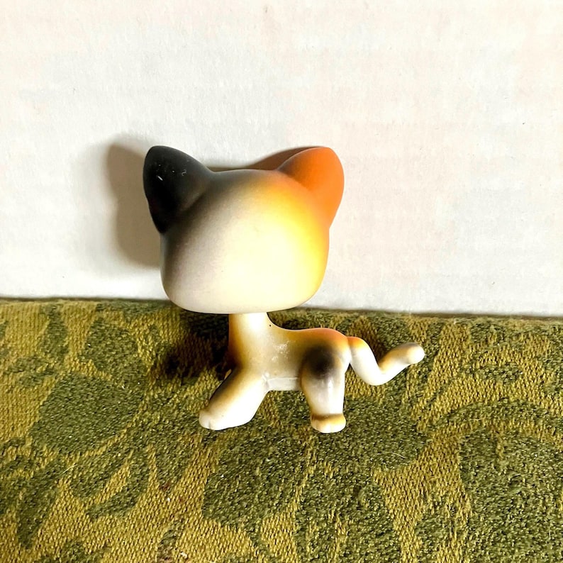 Hasbro Littlest Pet Shop Cat Figure With Blue Eyes Calico Toy LPS ...
