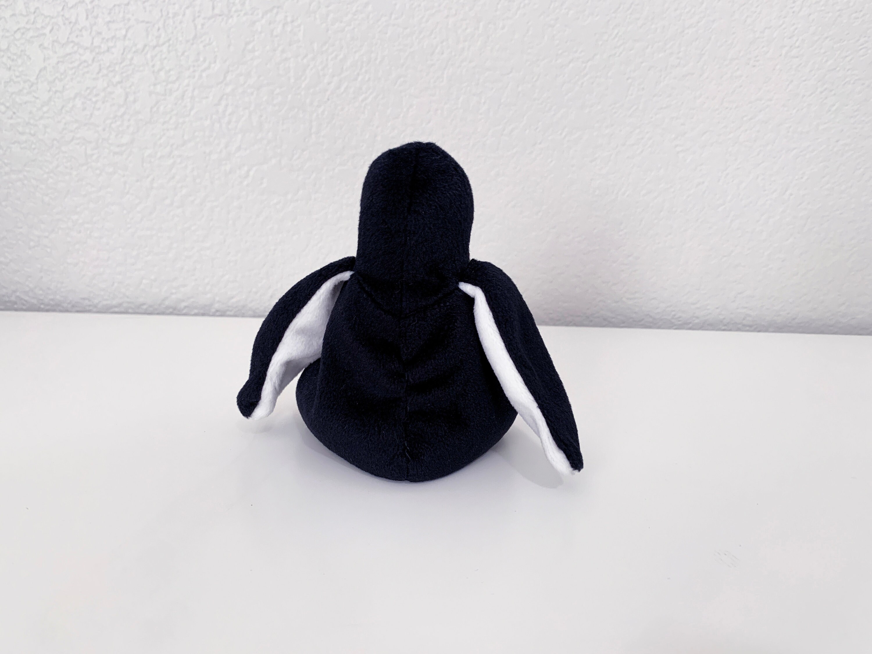 Rare 1995 Waddle the Penguin TY Beanie Baby With 4th and 5th Gen Tags ...