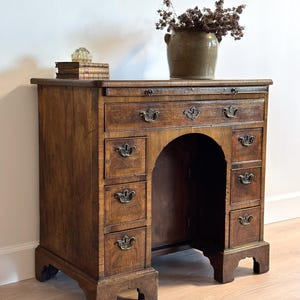 Antique Early 18th Century English Walnut Keyhole Desk - Etsy