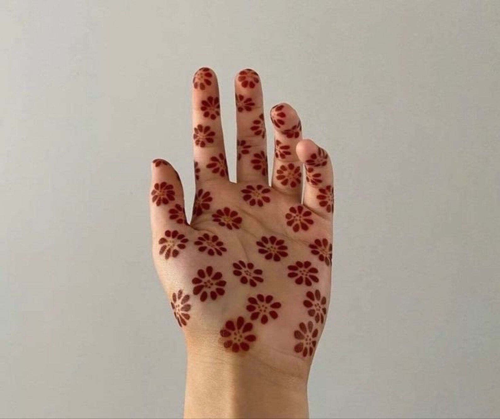 72-piece Modern Flower Shape Henna Stencil Set – Easy to Apply DIY ...