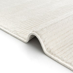 Cream Soft Textured Carpet Rug Living Room Kitchen Woven Carpet 5'2 X 7 ...