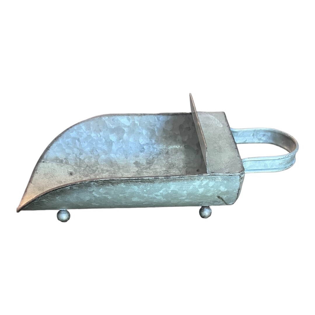 Vintage Galvanized Metal Scoop 8 Feed Grain Bin Scoop Rustic Primitive ...