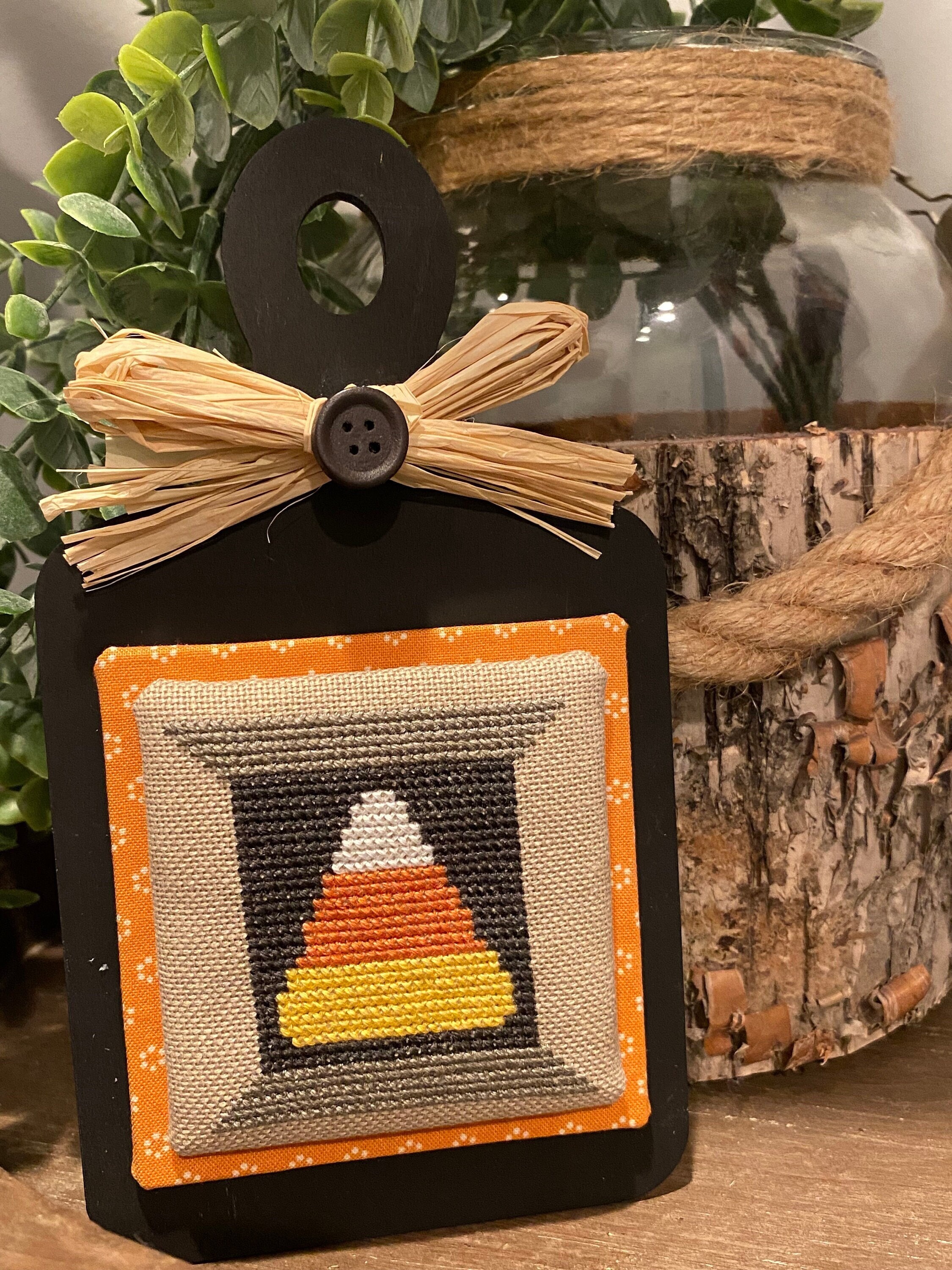 Candy Corn Spool - Spooky Spool Series by Crafty Bluebonnet Designs ...