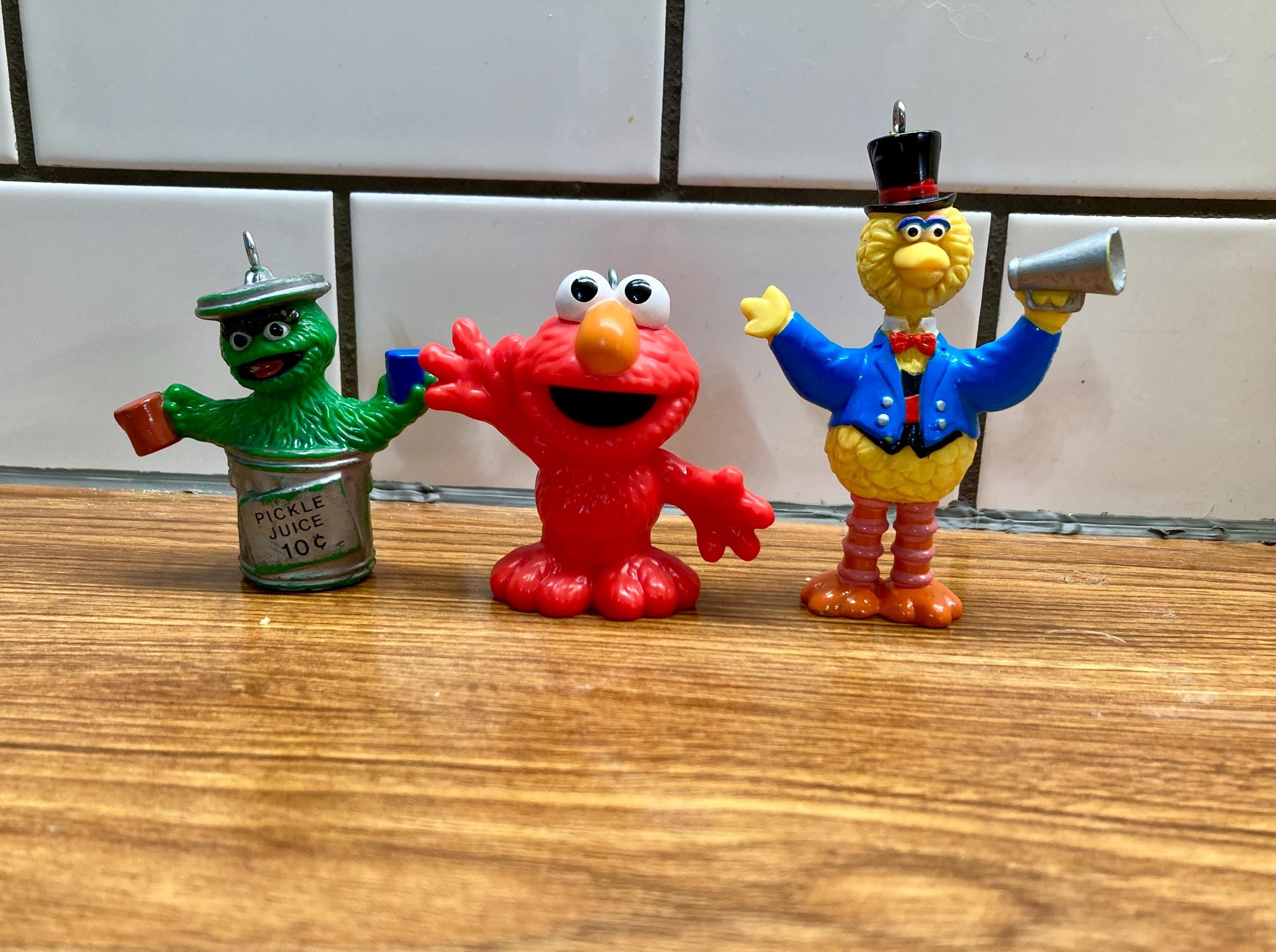 Sesame Street Christmas Ornaments, Keychains & Backpack Clip | 2 Inch ...