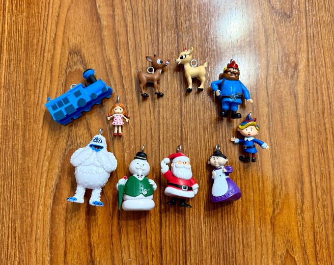 Rudolph the Red Nosed Reindeer Christmas Ornament Set | 2-2.5 Inch ...