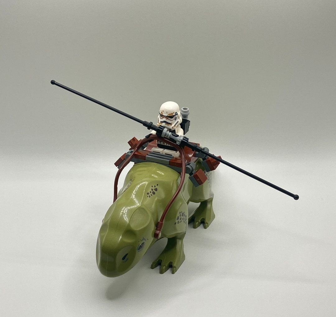 Star Wars Dewback Lizard With Sandtrooper Stormtrooper Set Star Wars A ...