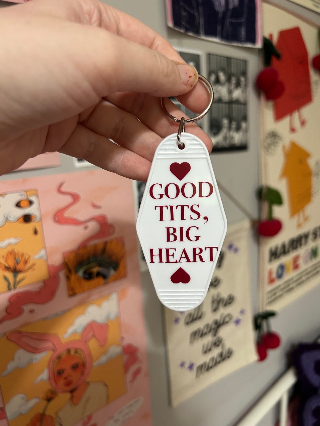 Renee Rapp Inspired ‘good Tits, Big Heart’ Keychain - Etsy