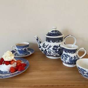 Blue Willow Tea Set by Churchill Tea Pot Milk Jug Sugar Bowl - Etsy