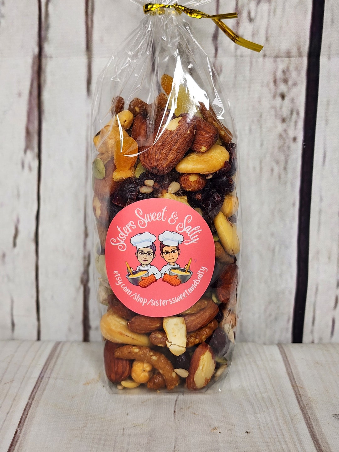Fruity Crunchy Nutty Snqck Mix, Nut and Dried Fruit Trail Mix, Cashew ...