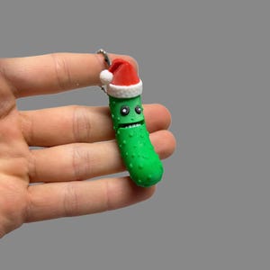 Tickle Pickles - 3D Printed Pickle Keychains / Fidgets / Food Decor ...