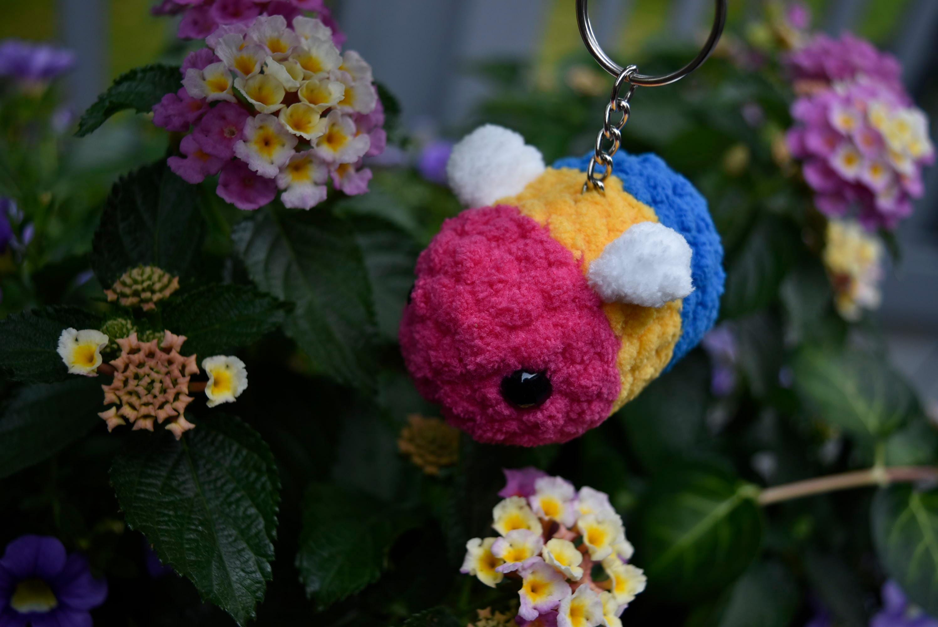 Lgb(ee)tq+ Pride Bee Crochet Keychains - Etsy