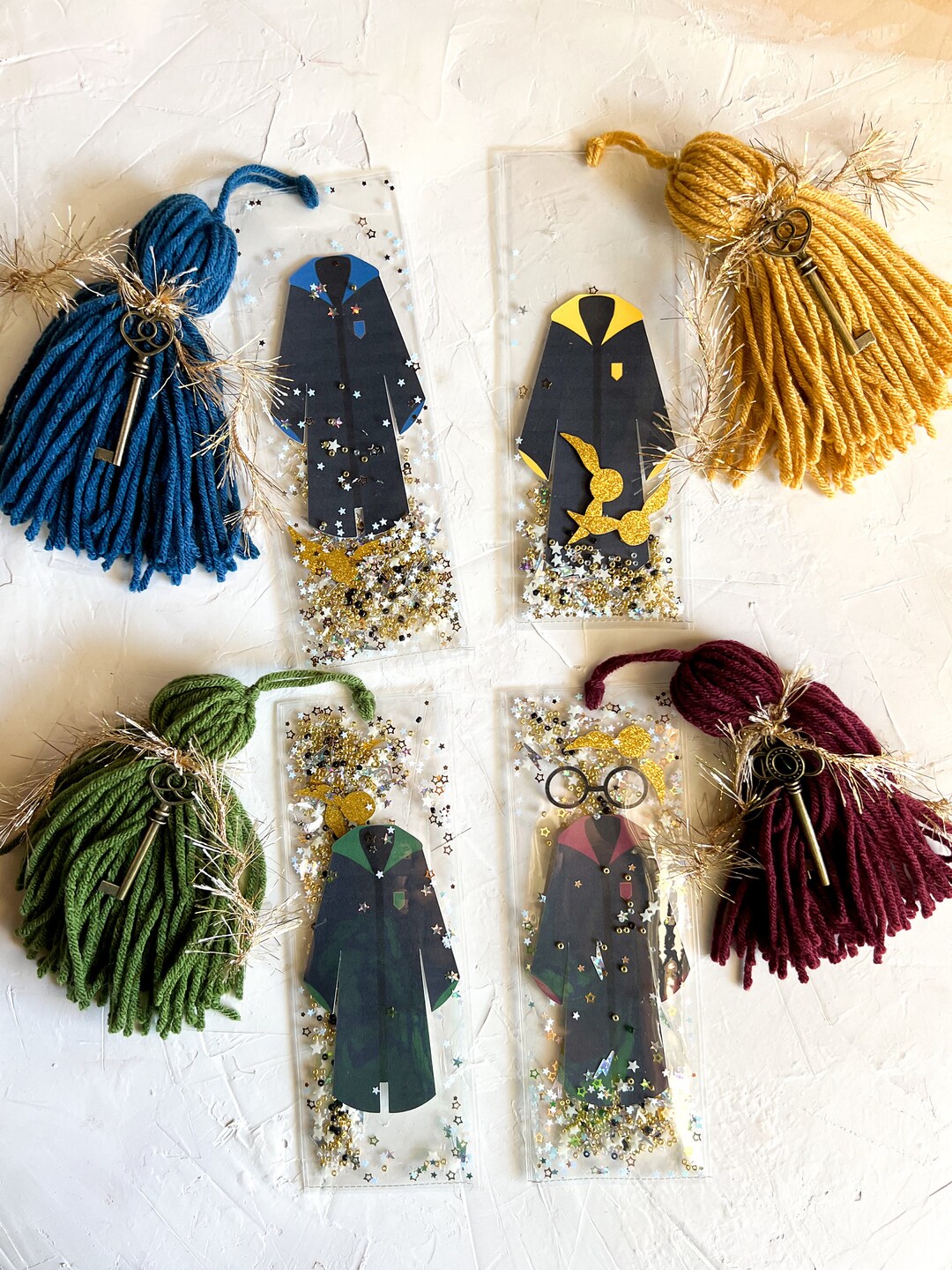 Harry Potter Houses Shaker Bookmarks. Gryffindor, Ravenclaw, Slytherin ...