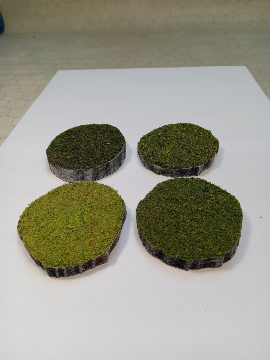 GRASSY CIRCULAR BASES • Miniature Terrain for Wargaming • Warhammer 40k ...