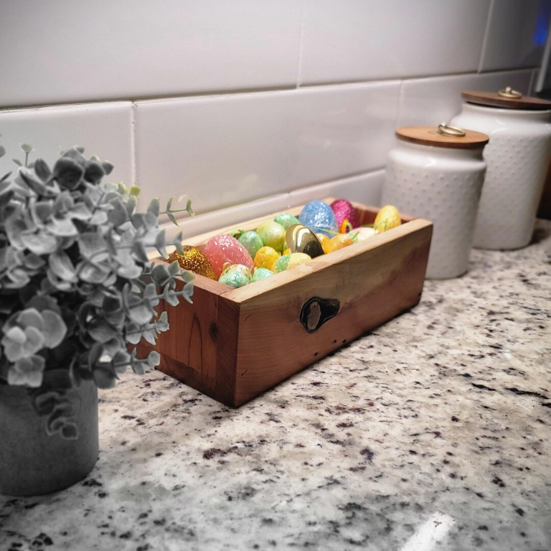 Rustic Reclaimed Cedar Wood Box Centerpiece - Farmhouse Wedding Decor, Easter Planter, Table ...