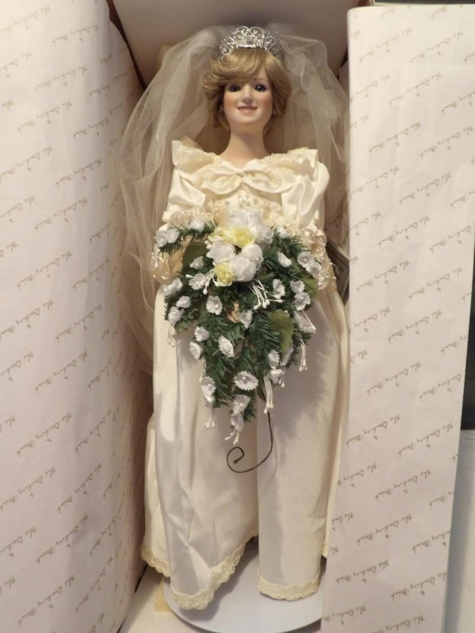The Danbury Mint Princess Diana Bride Doll Commemorative Edition 15 ...