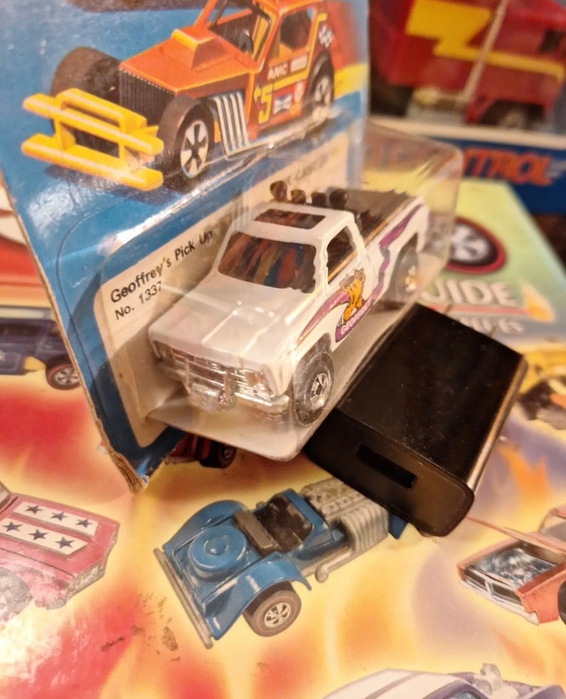 Toys R’ Us Geoffrey’s Pick up - Hot Wheels Vintage Larry Wood ...
