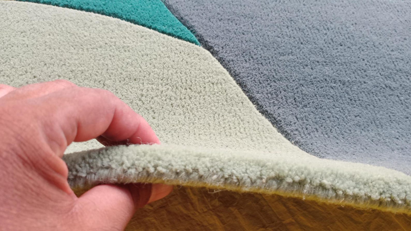 Capsool Desinge Hand Tuffted Woolen Rugs- 100% Fine Newzy Wool for ...