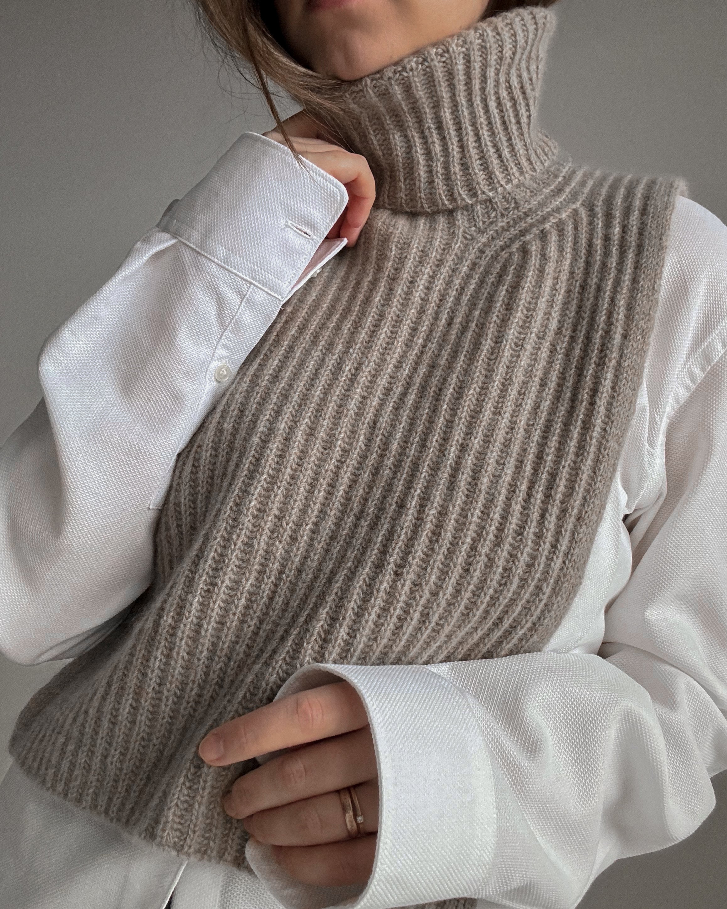 Bobbi Neck Warmer Knitting Pattern: Elegant Woolen Turtleneck Accessory ...