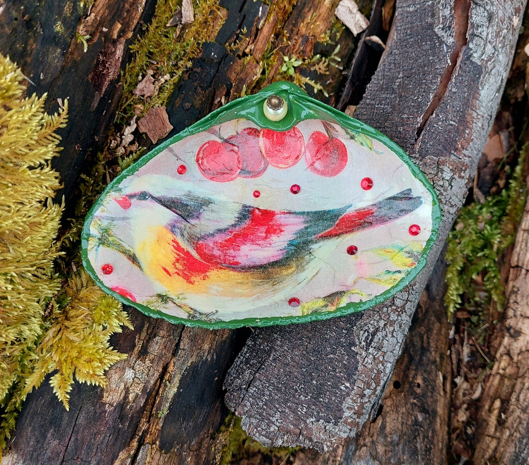 Bird Design Clam Shell Trinket Dish ~ Handpainted, Decoupaged, Ring ...