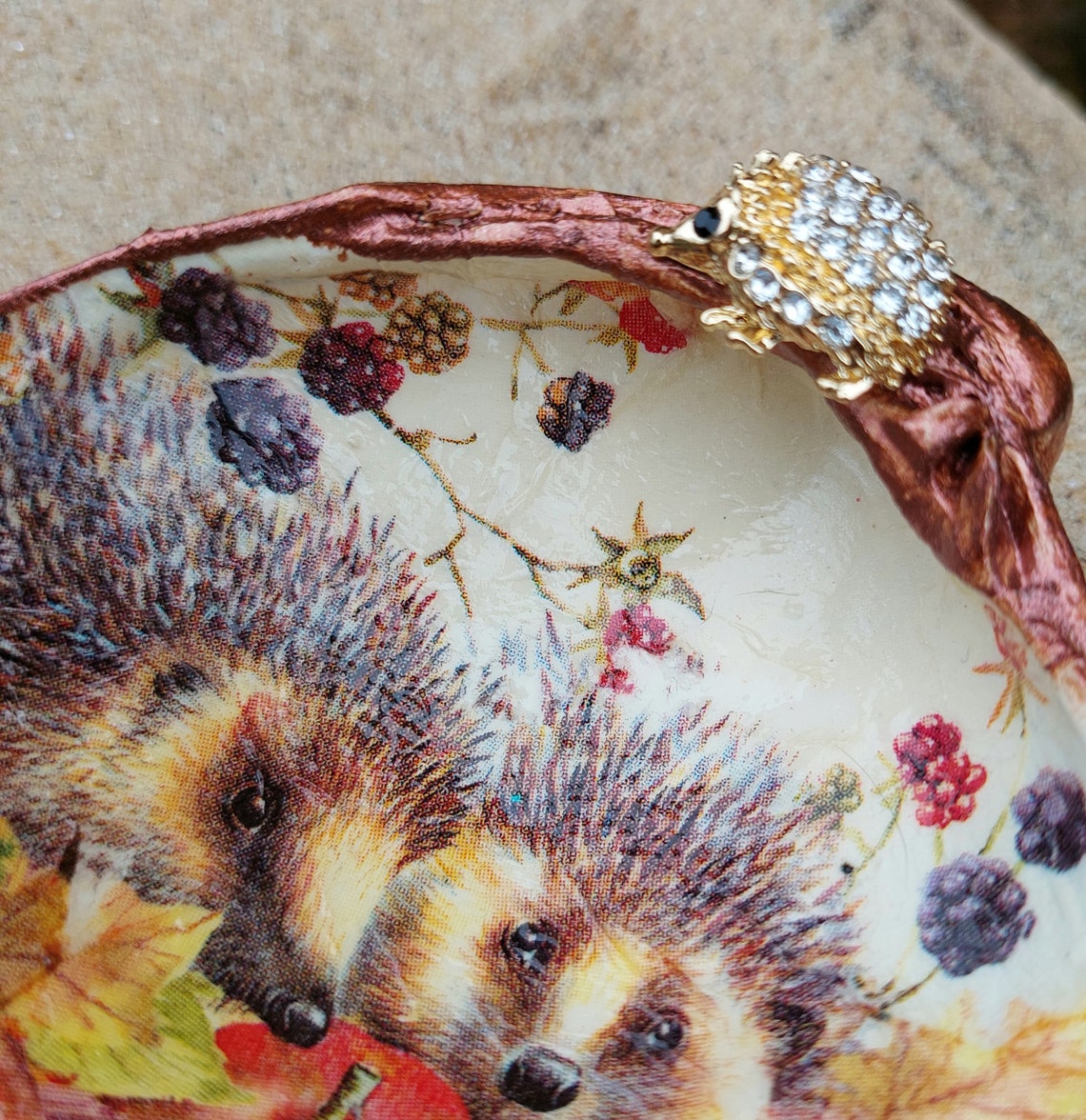 Clam Shell Trinket Dish - Hedgehog Design ~ Handpainted, Decoupaged ...