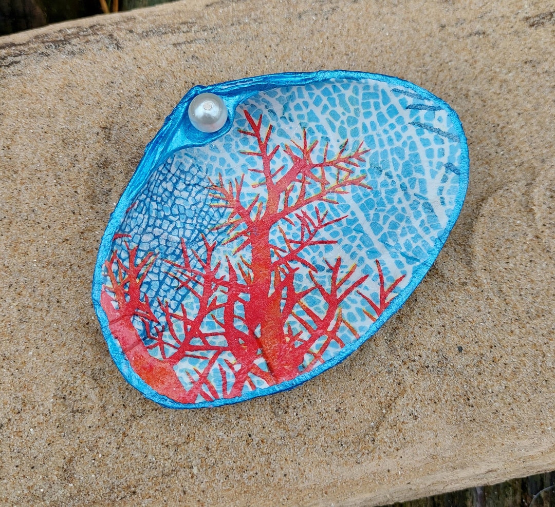 Coral Design Clam Shell Trinket Dish ~ Handpainted, Decoupaged, Ring ...