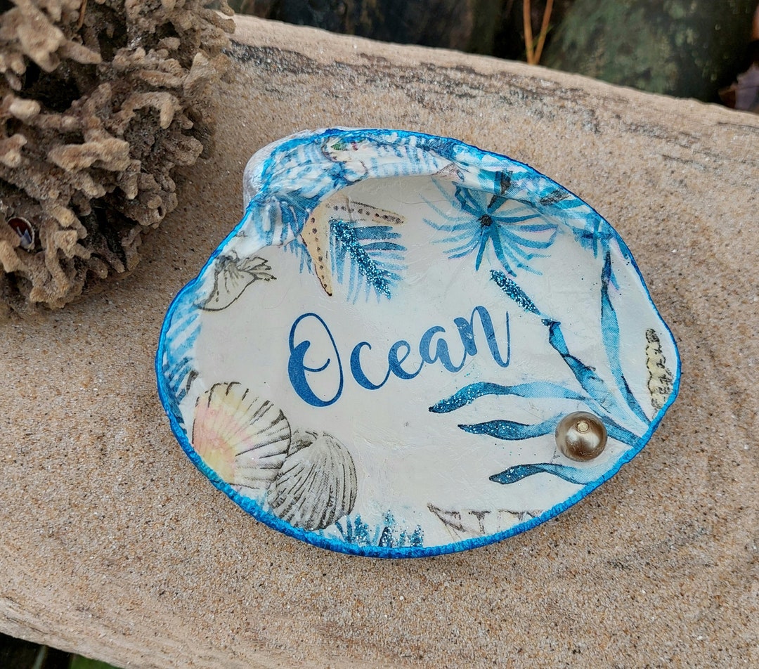 Clam Shell Trinket Dish - Ocean Design ~ Handpainted, Decoupaged, Ring ...