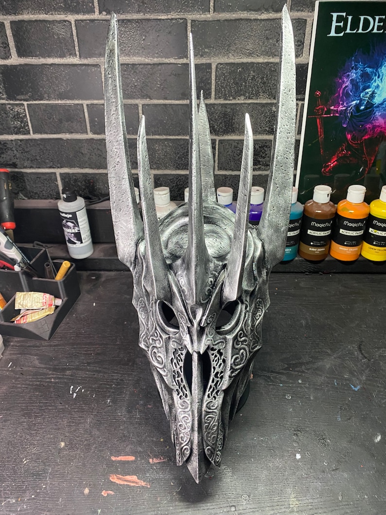 Lord of the Rings -sauron - Helmet Display - Etsy