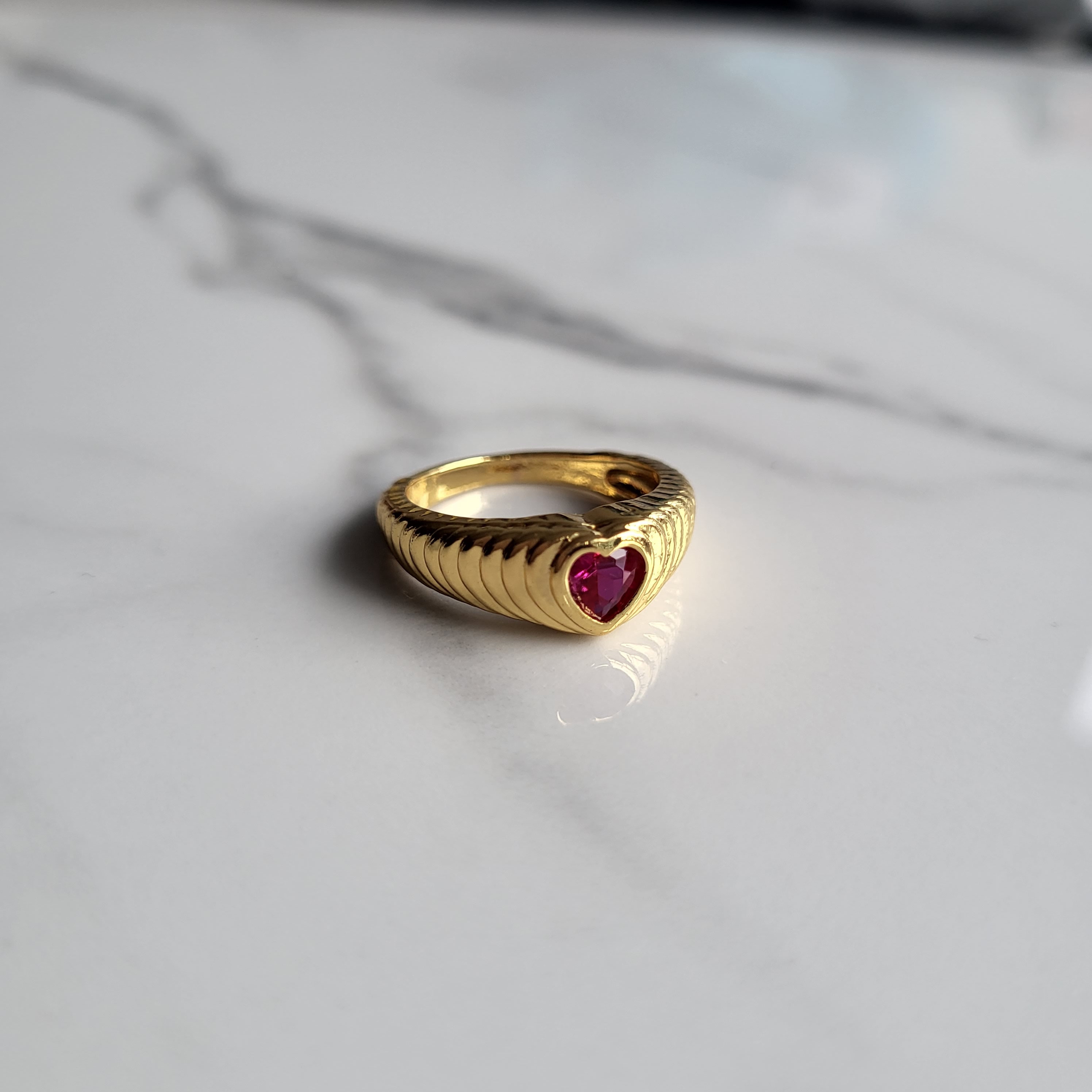 18K Gold Plated Ruby Heart Love Ring Waterproof Jewelry Ladies Ring ...