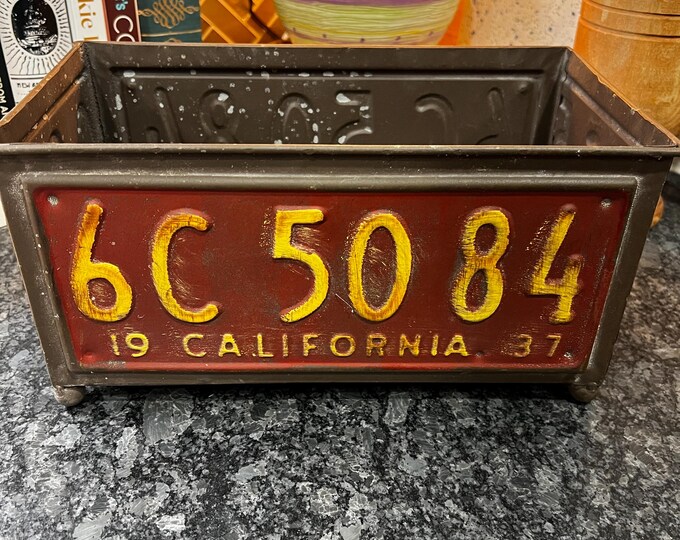 Vintage License Plate Planter - Rustic Charm - Etsy