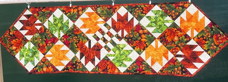 Maple Leaf Table Runner - Etsy