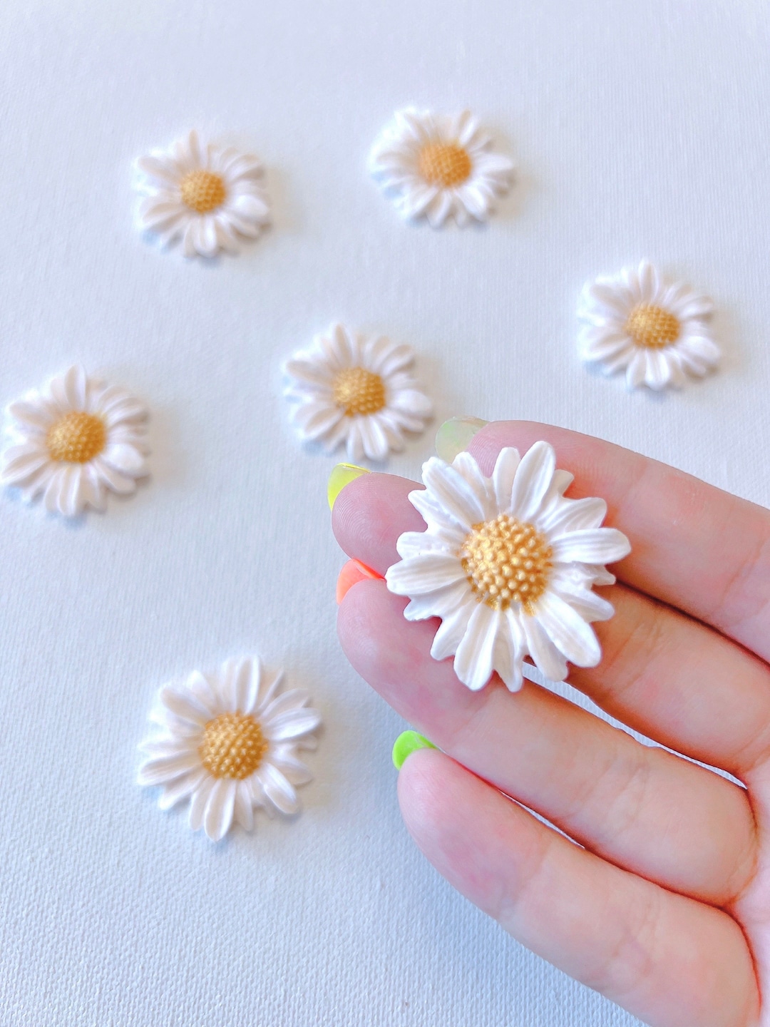 Flower Cupcake Toppers Cake Decoration | Daisy Cake Toppers | Simple ...