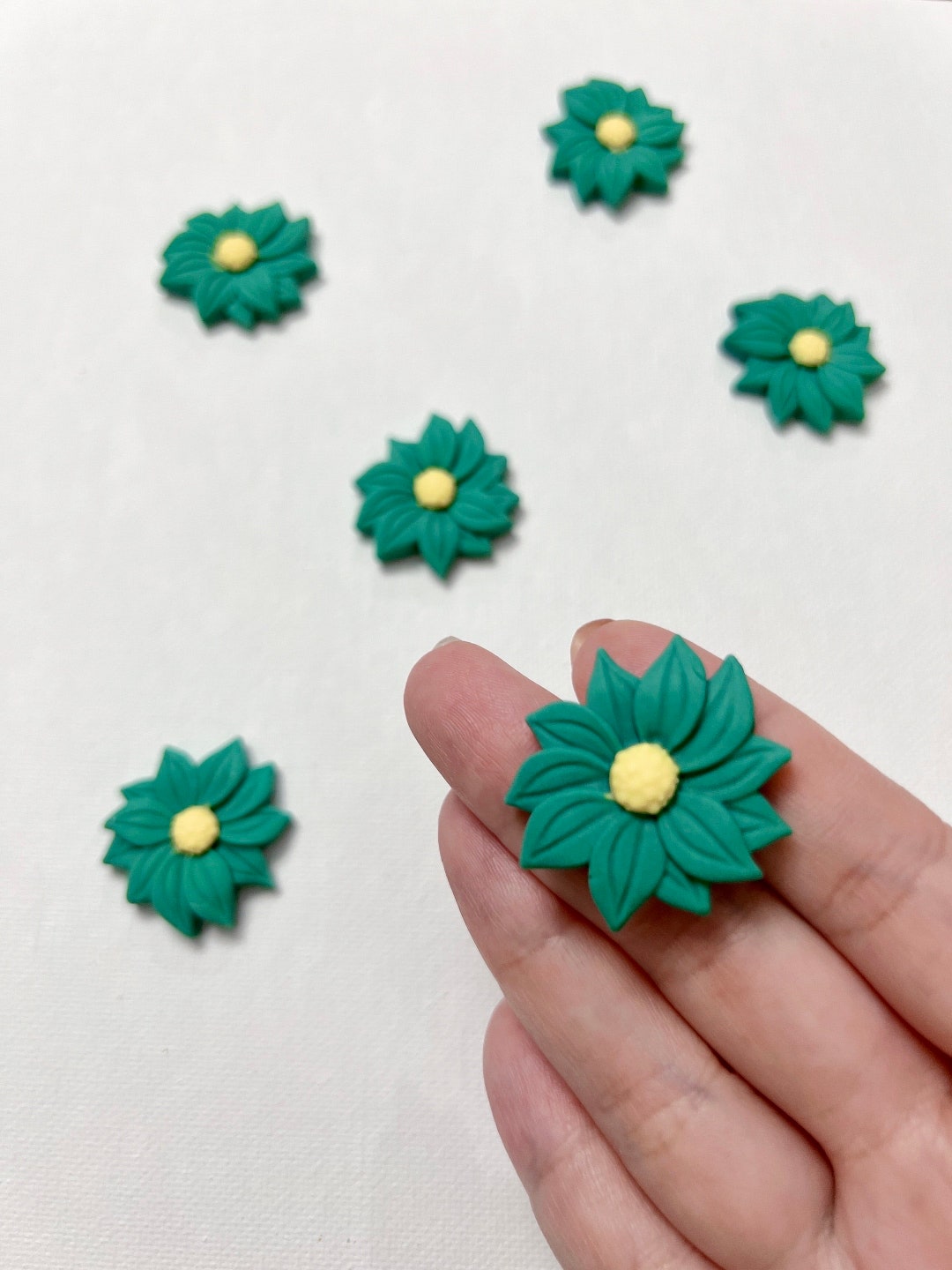 Christmas Green Flower Cupcake Toppers Edible Cake Decoration ...