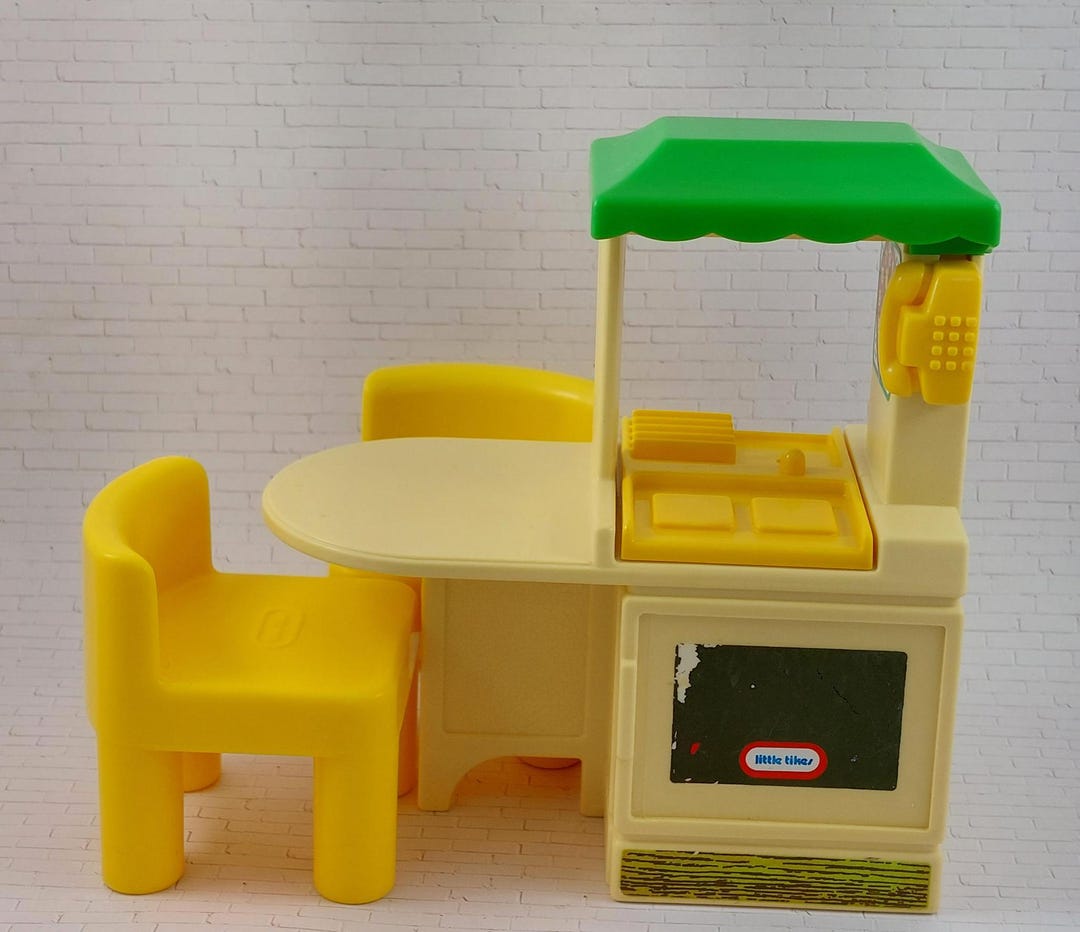 Little Tikes Dollhouse Party Kitchen Set-vintage Toys-2 Yellow Chairs ...