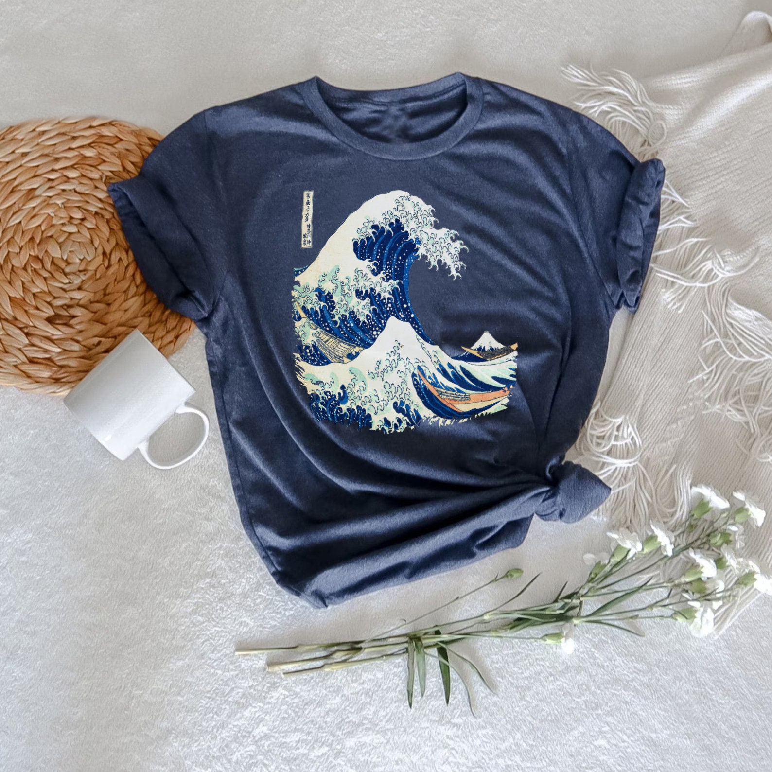 Great Wave off Kanagawa T-shirt, Hokusai Japan Art Tee - Etsy