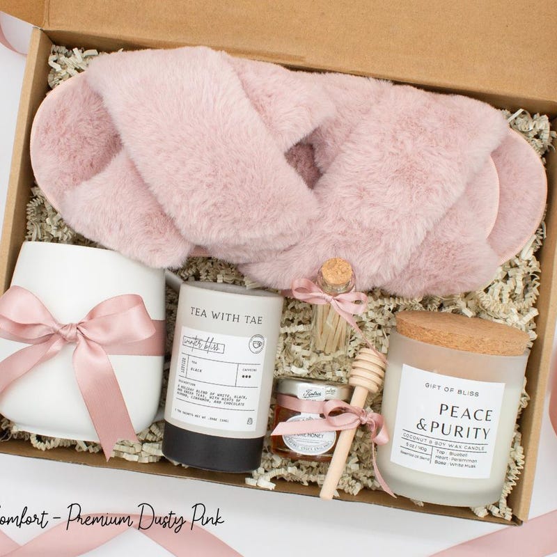 Cozy Slippers Gift Box - 60+ Gift Ideas for 2025