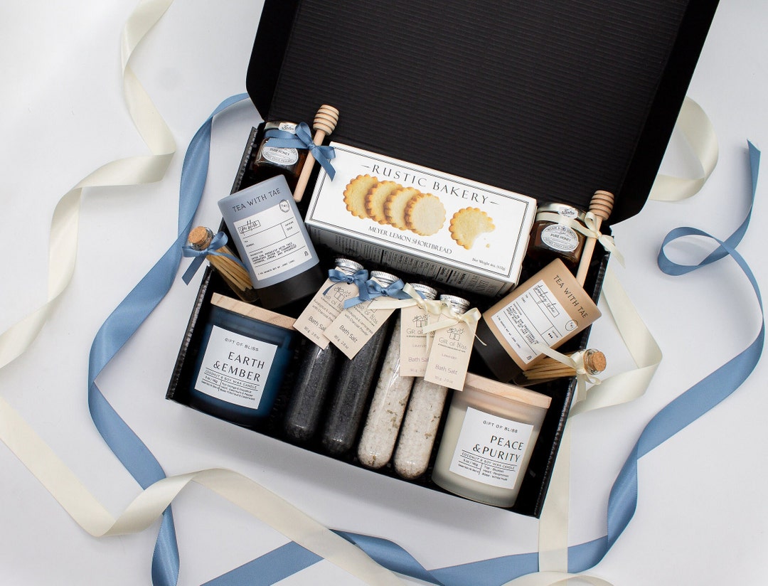 Valentine's Day Gift for Couples With Bath Salt, Couple Spa Gift Set ...