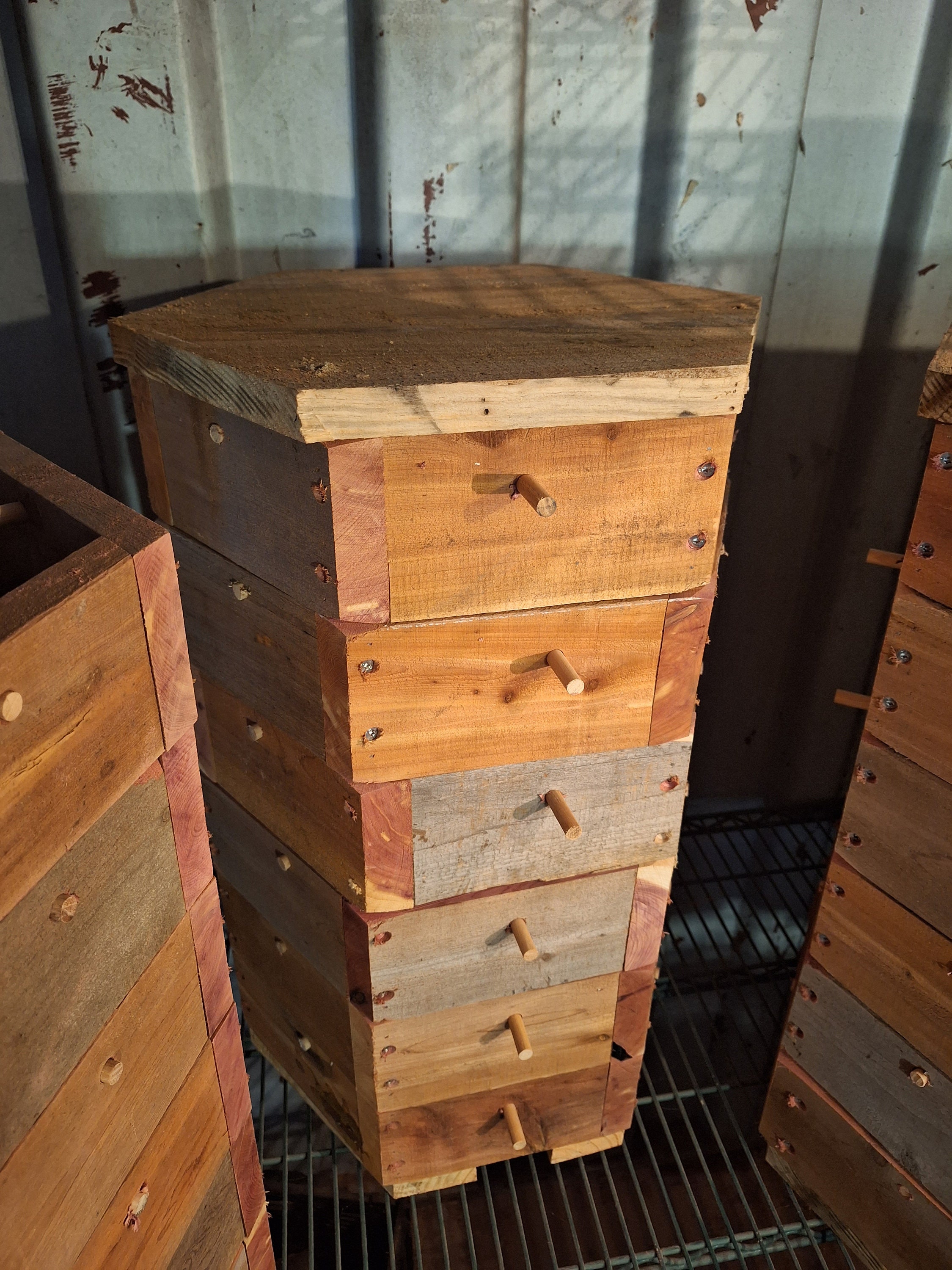 NICARAO PERONE BEEHIVE Pure Eastern Red Cedar Bee Hive, Frameless, All ...