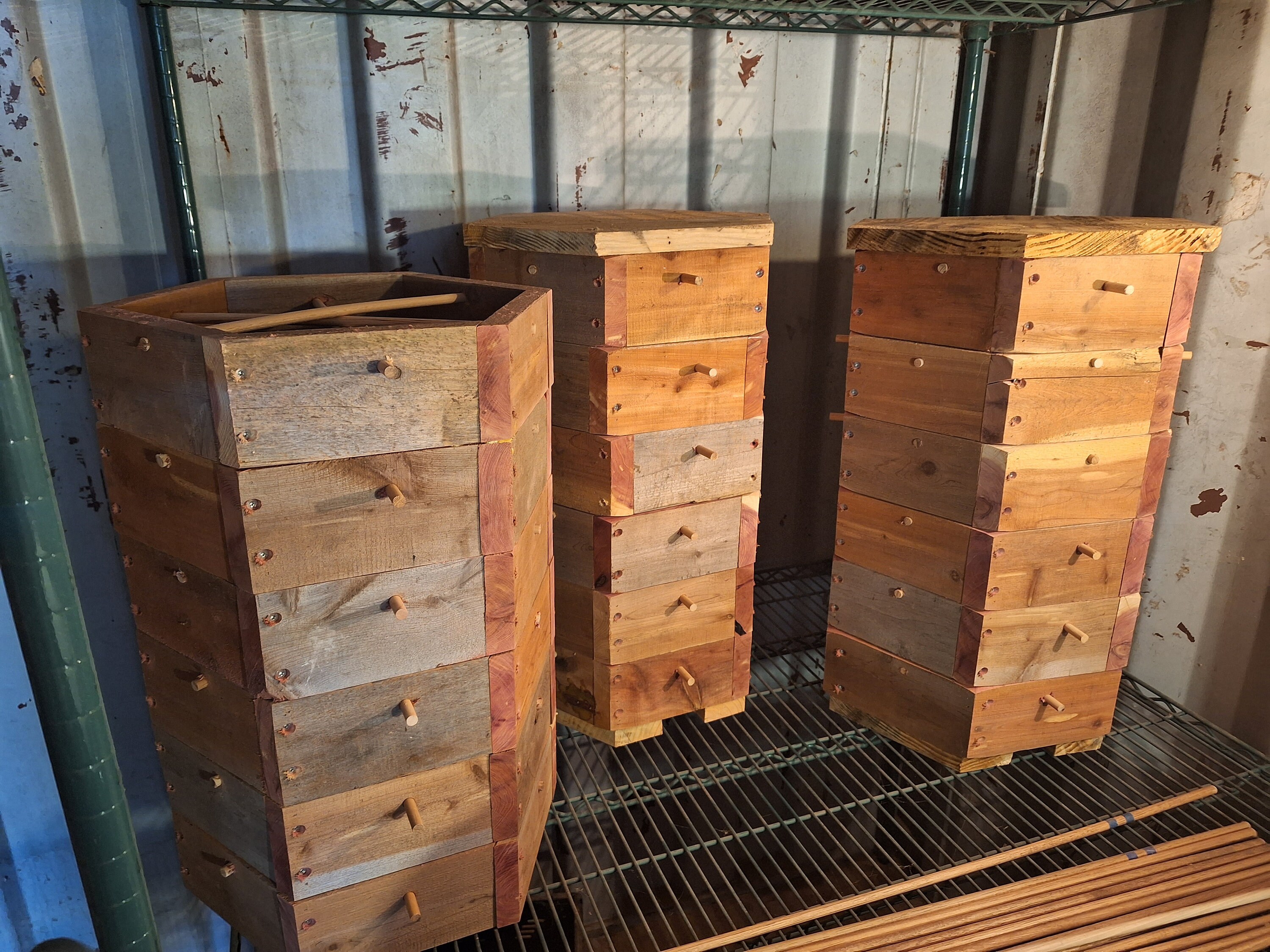 NICARAO PERONE BEEHIVE Pure Eastern Red Cedar Bee Hive, Frameless, All ...