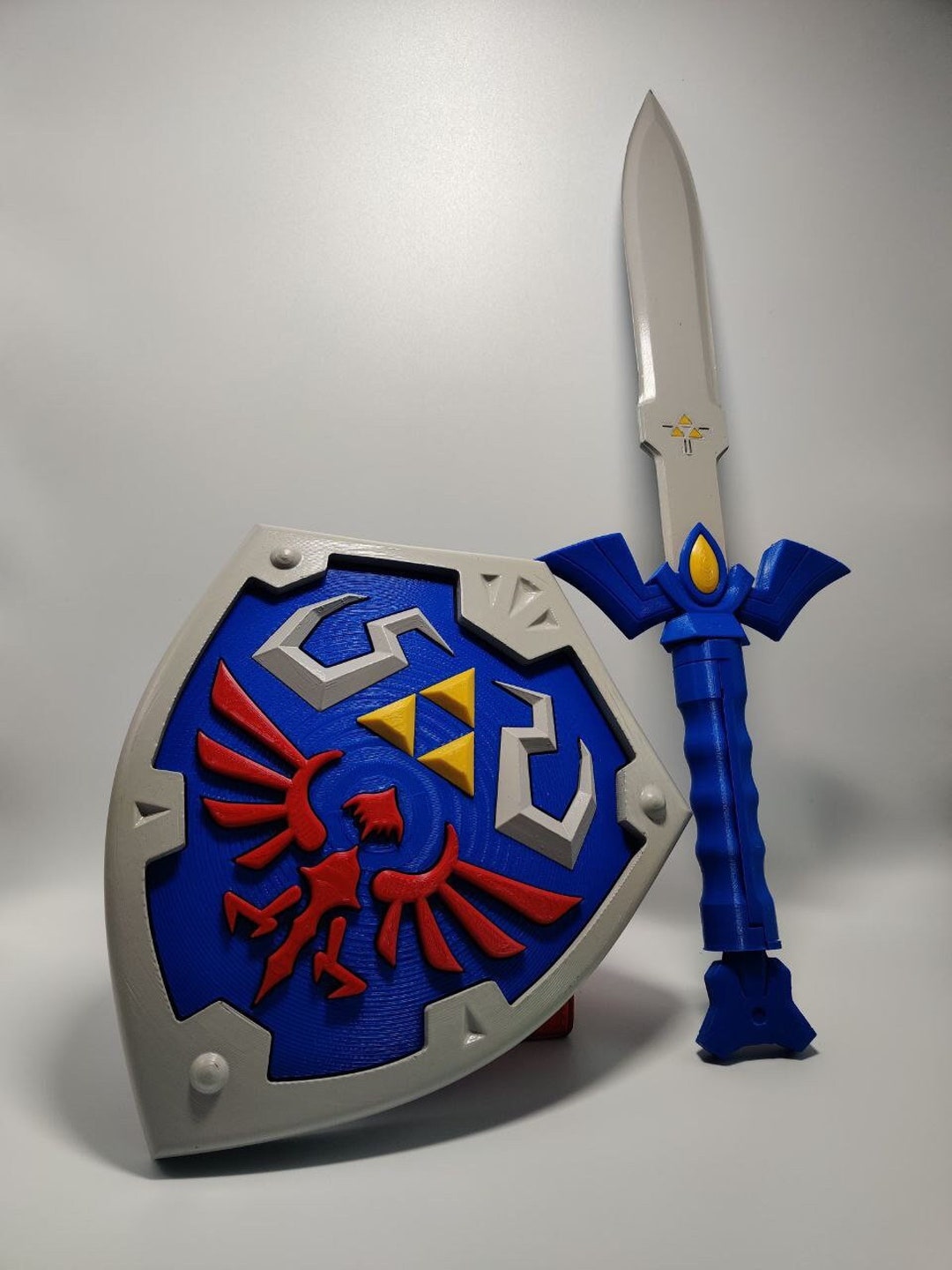 The Legend of Zelda: 3D Printing Master Sword & Hylian Shield Shield ...