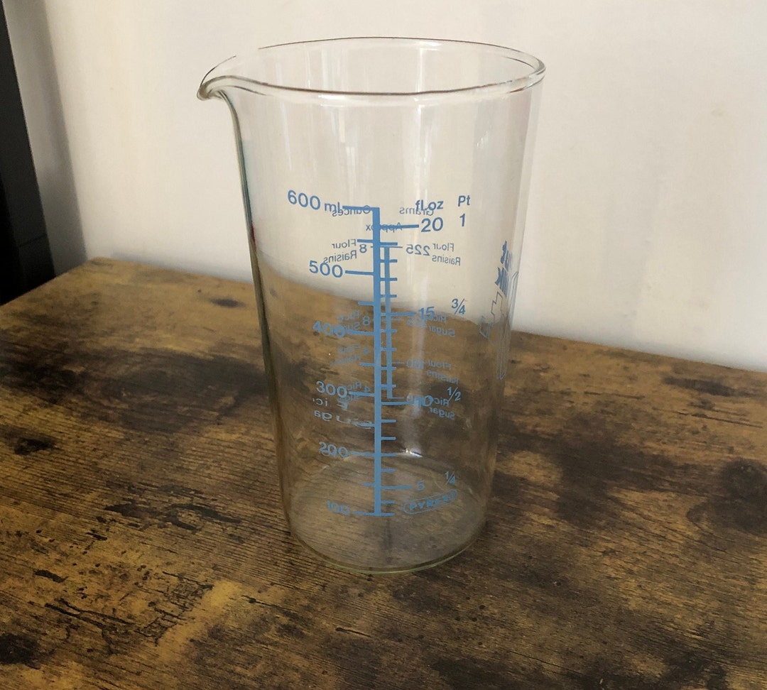 Vintage PYREX 'put Milk 1st' Advertising Measuring Jug Beaker & Mix ...