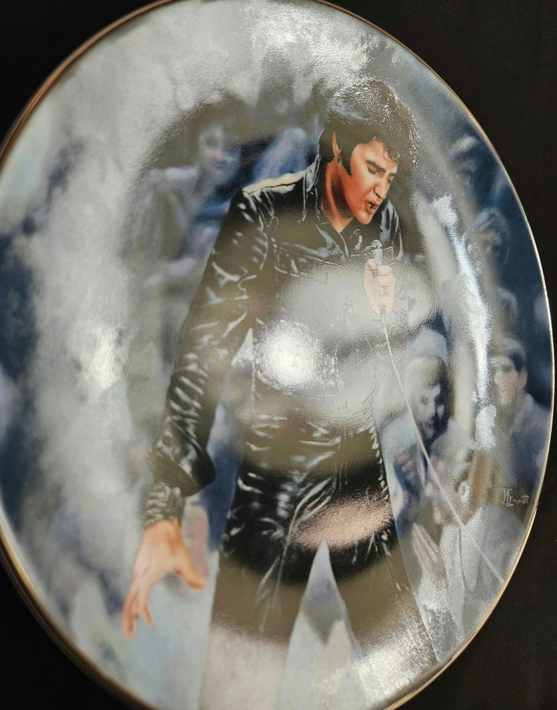 Elvis Presley in Performance Series Collectible 8 1/2" Limited Edition ...