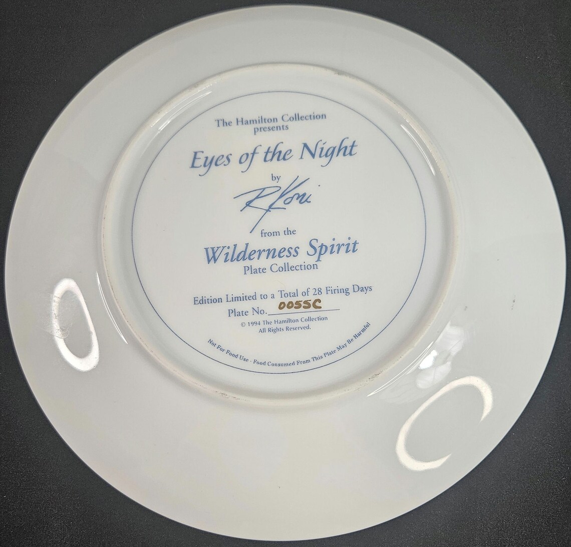 Wilderness Spirit Plate Collection #0055C - 8 1/4" Wolf "eyes of the ...