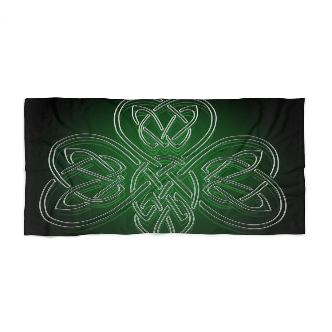 Celtic Knotwork Clover St. Patrick's Day Beach Towel - Etsy