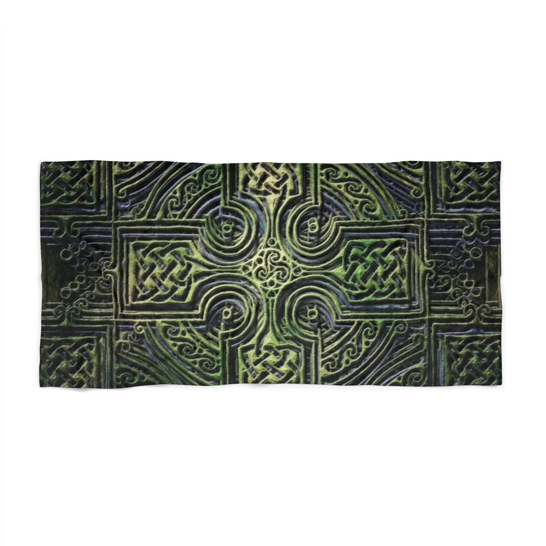 Celtic Knotwork St. Patrick's Day Beach Towel - Etsy