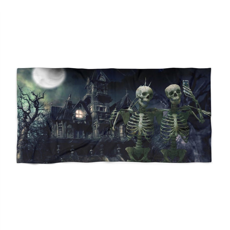 Funny Skeletons Selfie in Front of Haunted House Halloween Body or ...