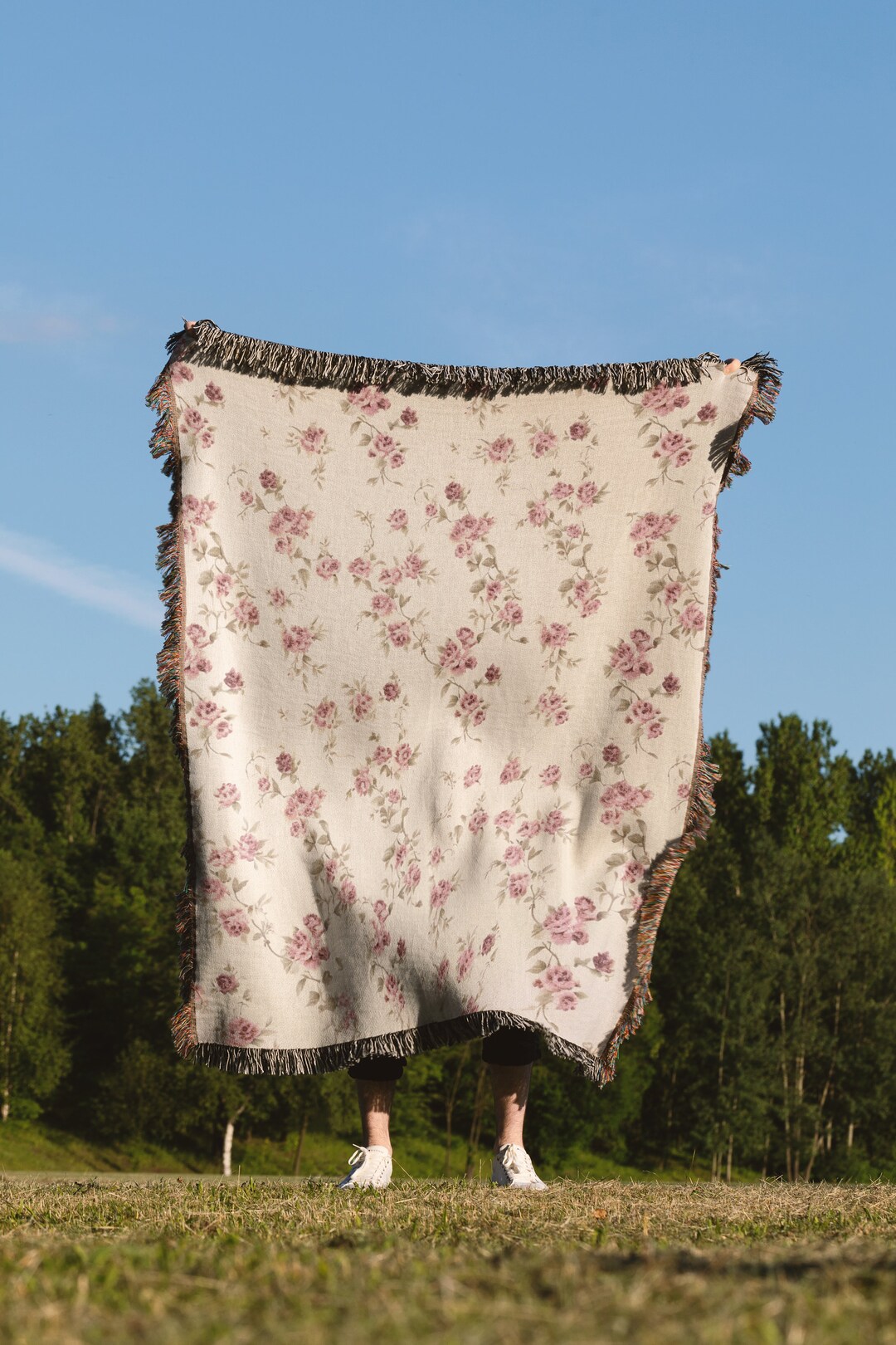 Ditsy Rose Pink Floral Woven Blanket - Soft and Luxurious Statement ...