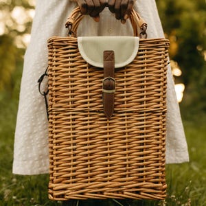 Insulated Wicker Picnic Basket | Gift for Couples | Stylish Picnic ...